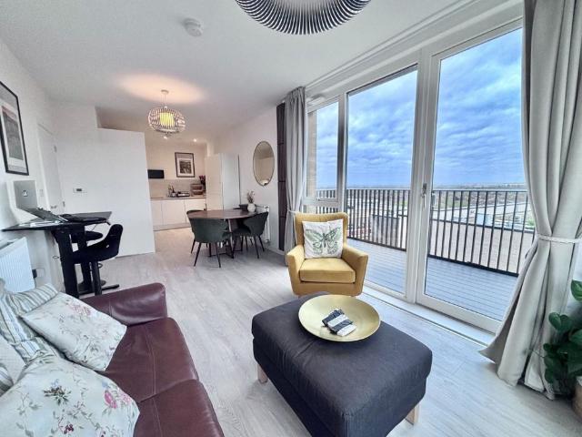2 bedroom Flat To Let