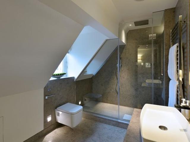 2 Bedroom Flat To Let