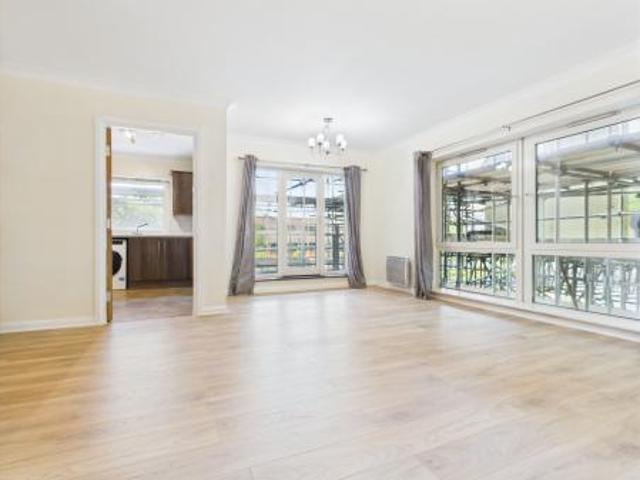 2 bedroom Flat To Let