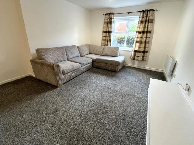 2 bedroom Flat To Let