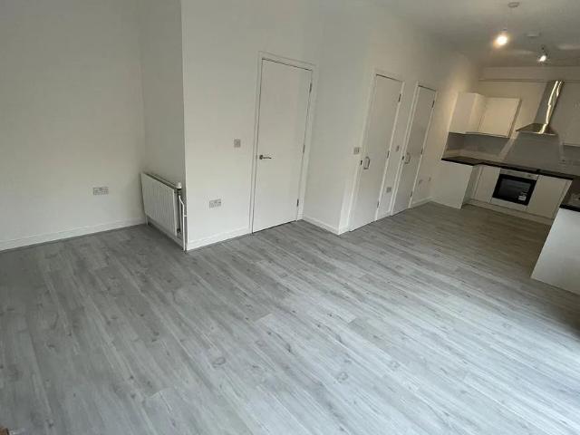 2 bedroom flat to let