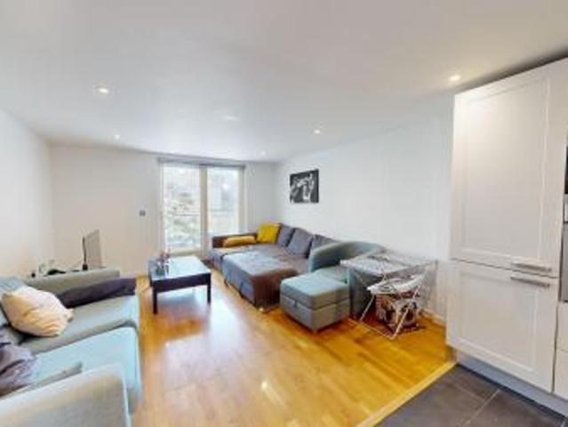 2 bedroom Flat To Let