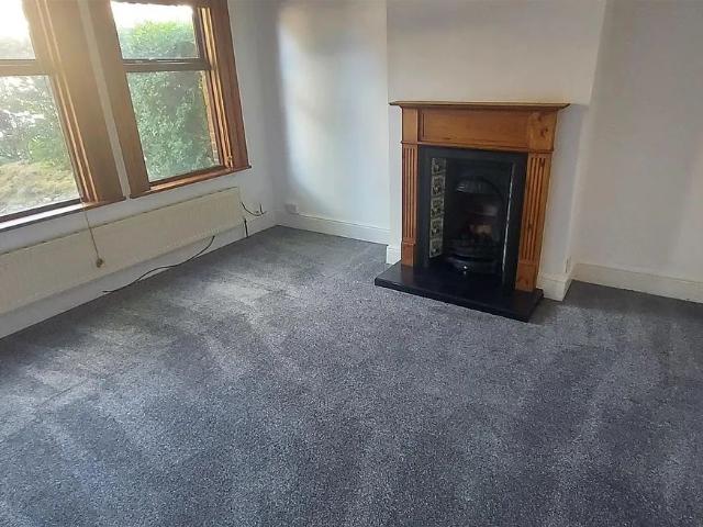 2 bedroom flat to let