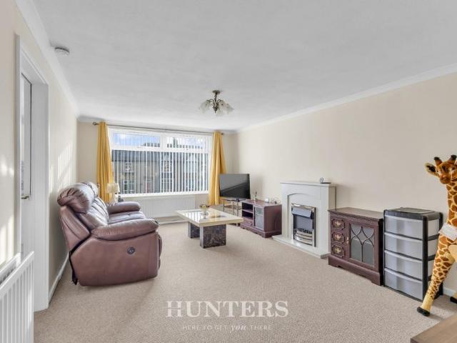 2 bedroom Flat To Let