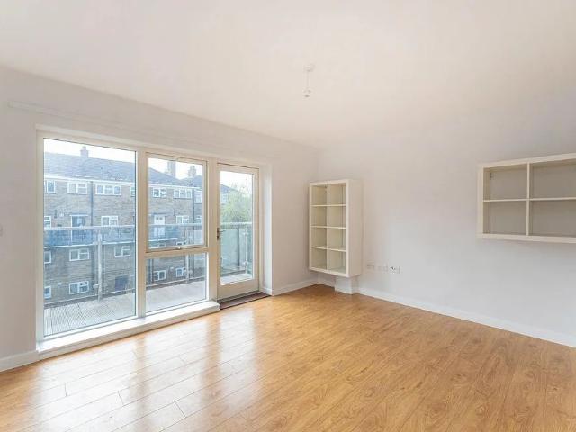 2 bedroom flat to let