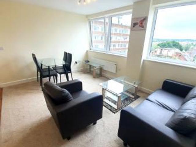 2 bedroom Flat To Let
