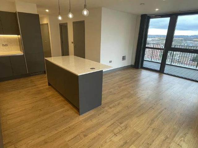 2 bedroom flat to let
