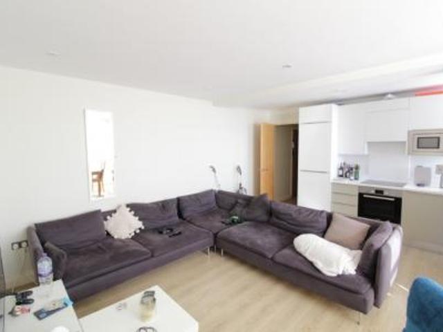 2 bedroom Flat To Let