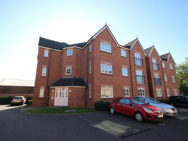 2 bedroom Flat To Let