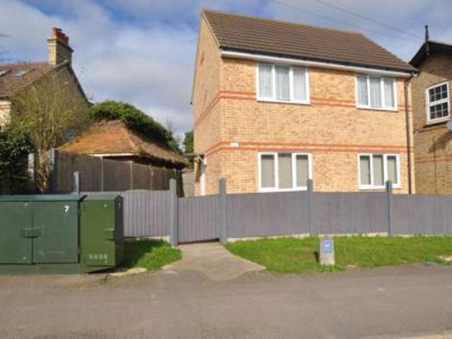 2 bedroom Flat To Let