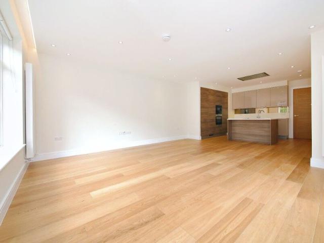 2 Bedroom Flat To Let