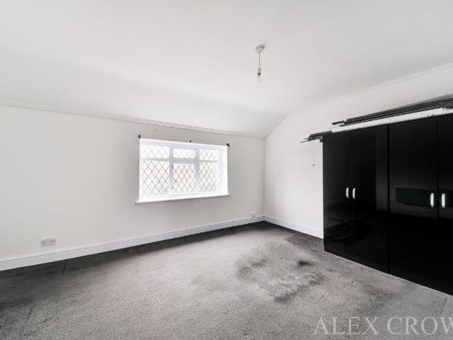 2 Bedroom Flat To Let