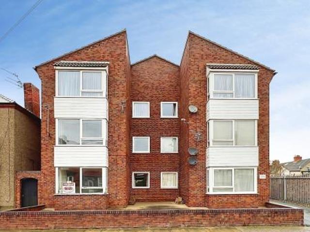 2 bedroom Flat To Let