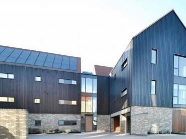 2 bedroom Flat To Let
