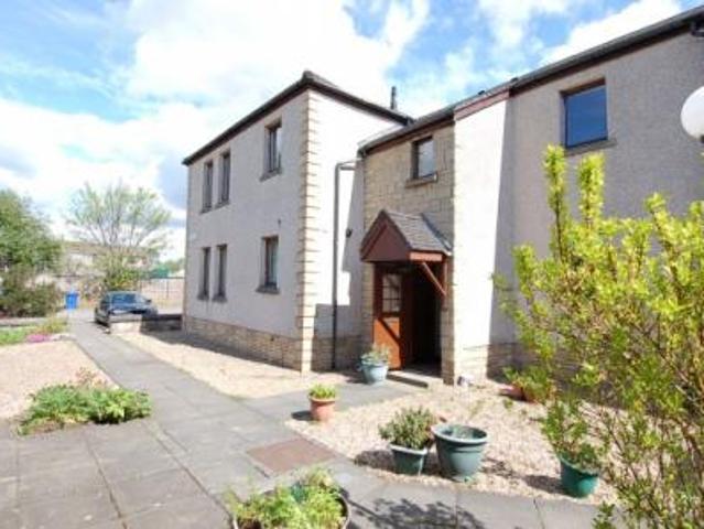 2 bedroom Flat To Let