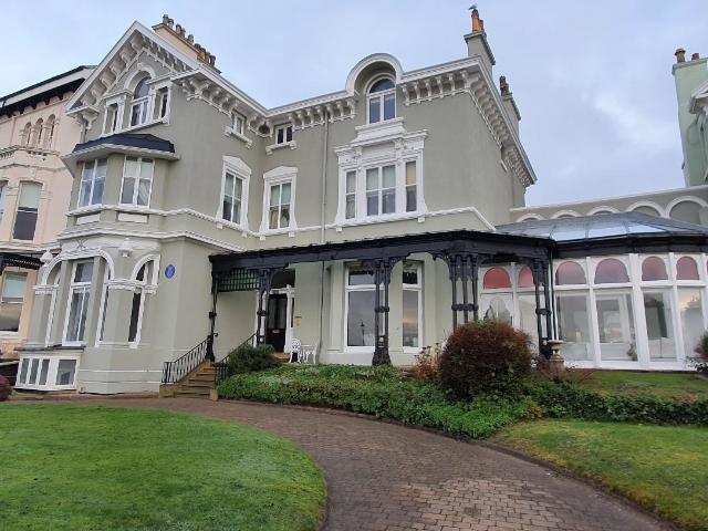 2 bedroom Flat to let