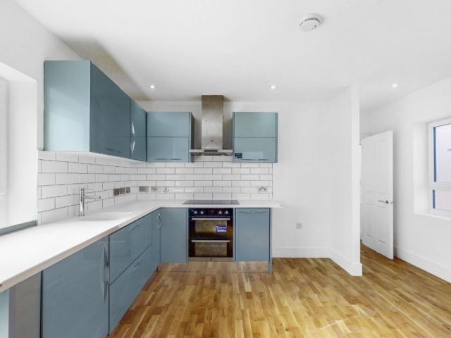 2 Bedroom Flat To Let