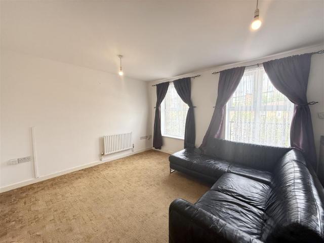2 Bedroom Flat To Let