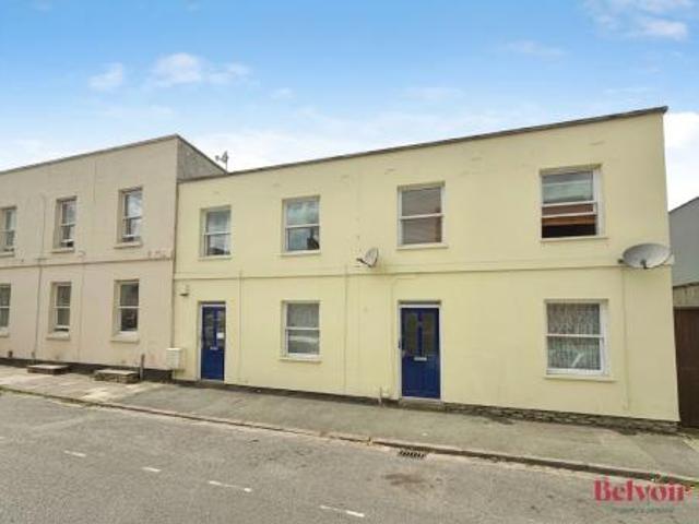 2 bedroom Flat To Let