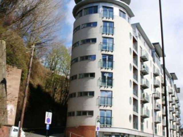 2 bedroom Flat To Let