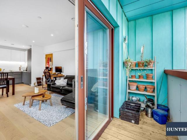 2 bedroom Flat To Let