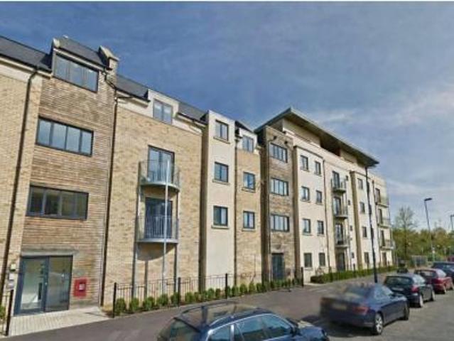 2 bedroom Flat To Let