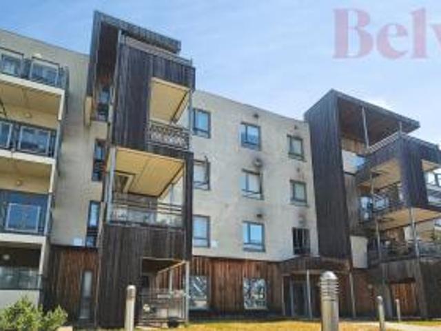 2 bedroom Flat To Let