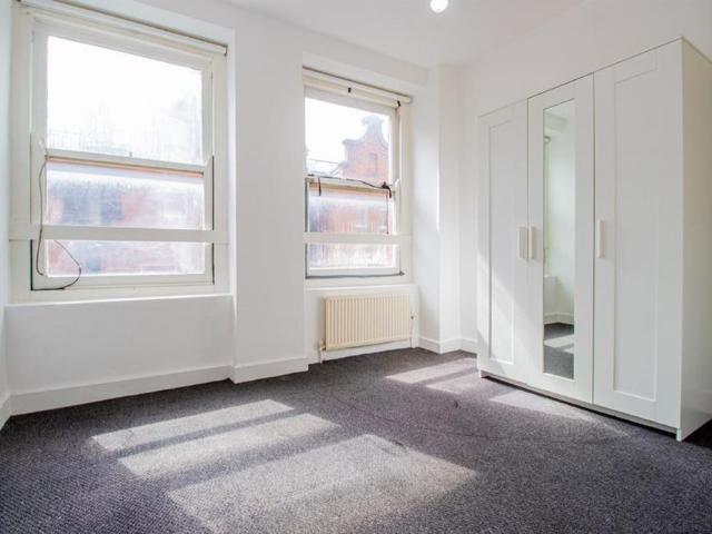 2 bedroom Flat To Let