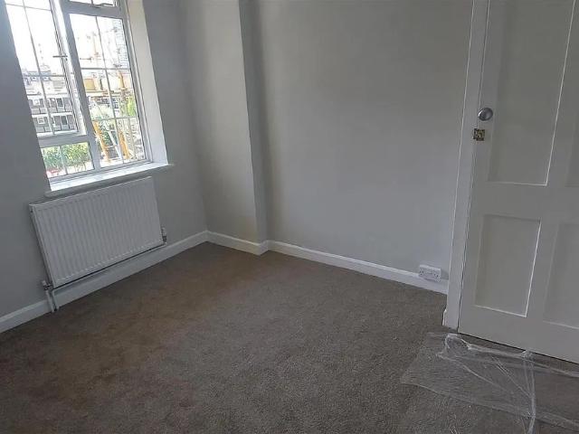 2 bedroom flat to let