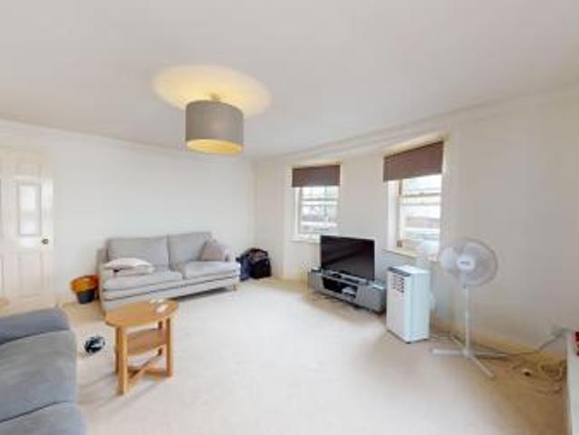 2 bedroom Flat To Let