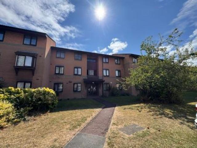 2 bedroom Flat To Let