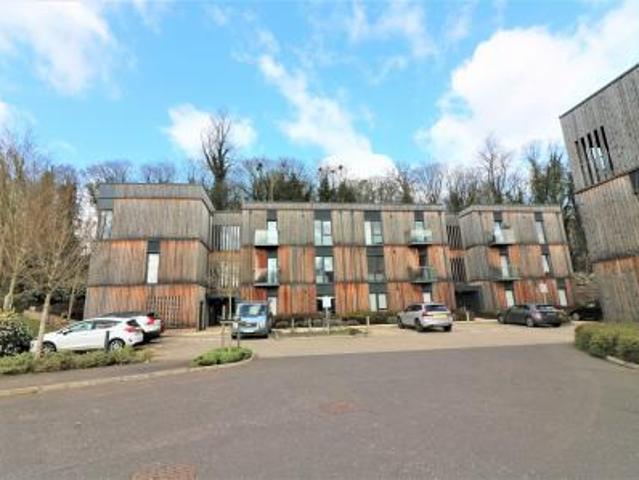 2 bedroom Flat To Let