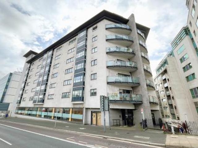 2 bedroom Flat To Let
