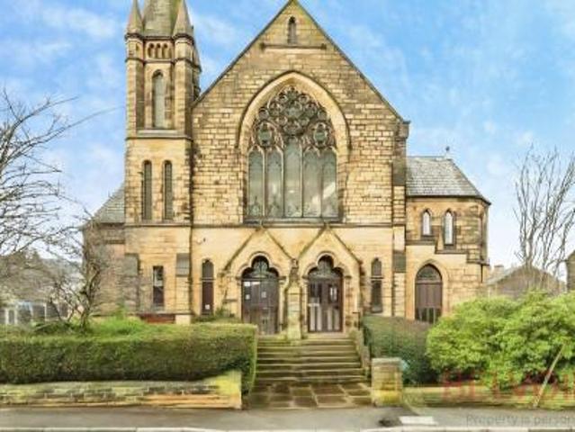 2 bedroom Flat To Let