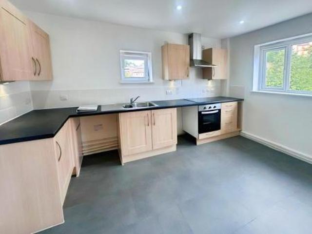 2 bedroom Flat To Let