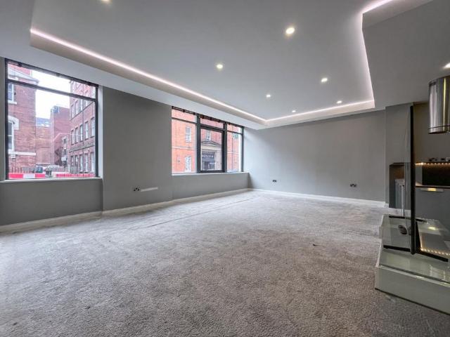 2 bedroom Flat To Let