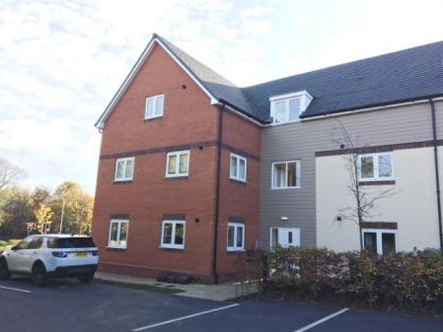 2 bedroom Flat To Let