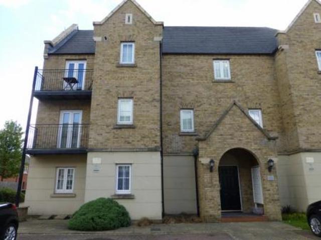 2 bedroom Flat To Let