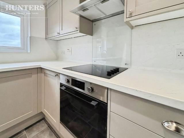 2 bedroom Flat To Let
