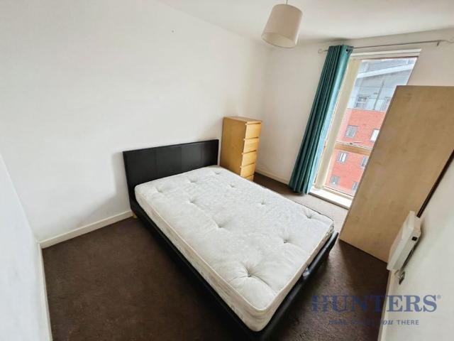 2 bedroom Flat To Let