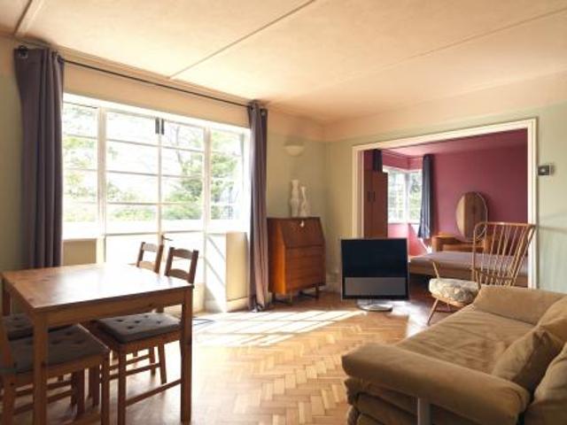 2 bedroom Flat To Let