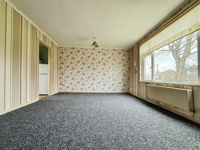 2 bedroom Flat To Let