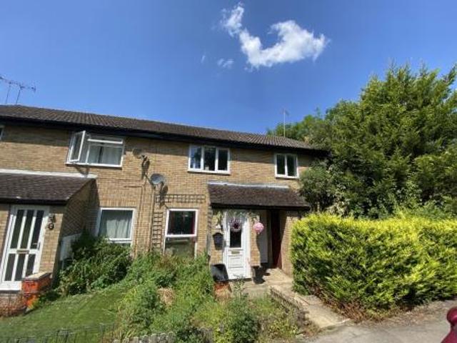 2 bedroom Flat To Let