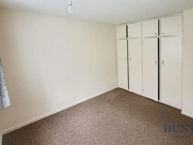 2 bedroom Flat To Let