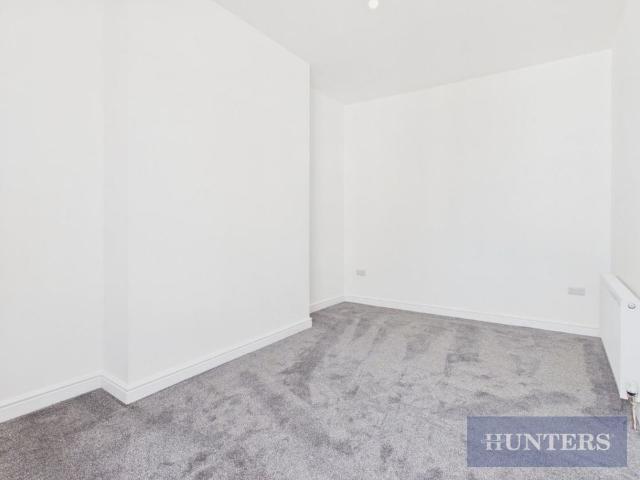 2 bedroom Flat To Let
