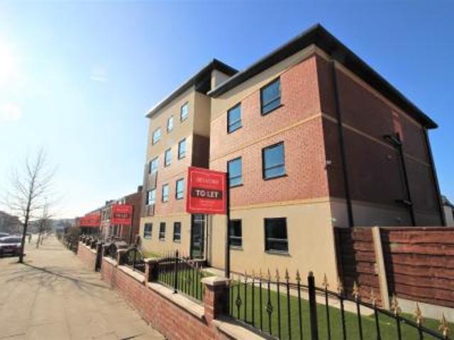 2 bedroom Flat To Let
