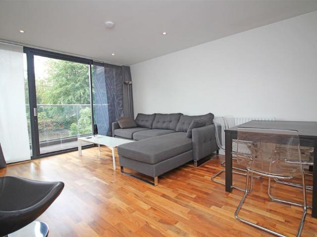 2 Bedroom Flat To Let
