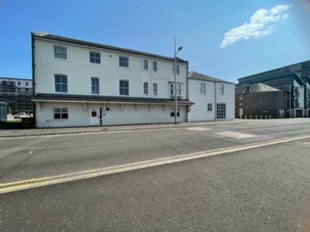 2 bedroom Flat To Let