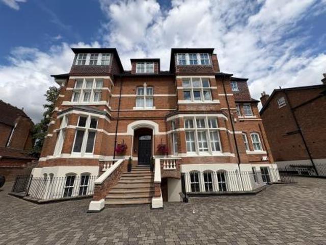2 bedroom Flat To Let