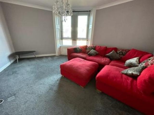 2 bedroom Flat To Let